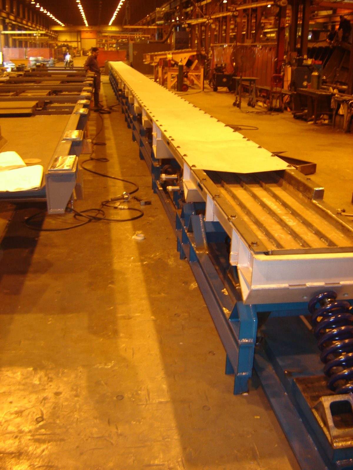 Glass Cullet Conveyors - MetalTech Systems